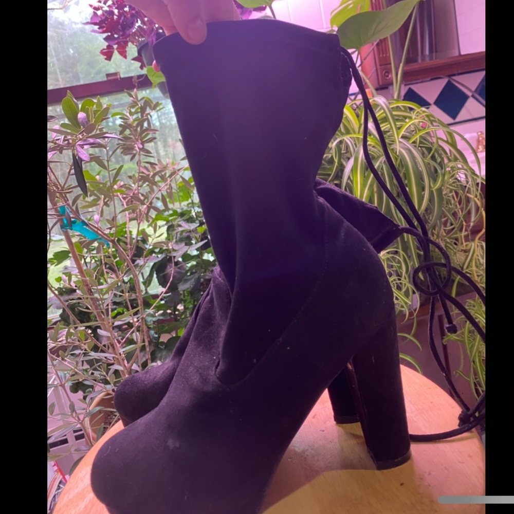 Beautiful Black Block Heels - Gem